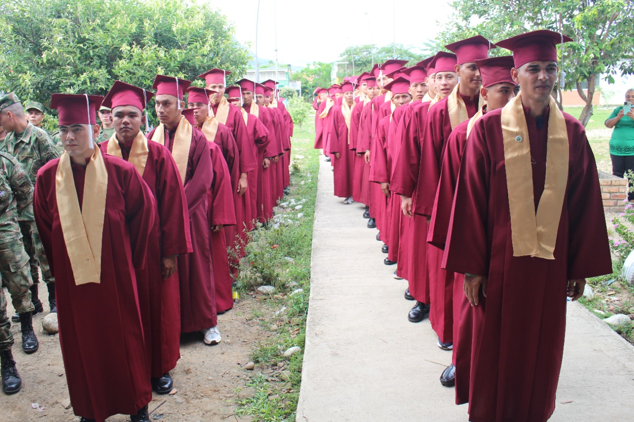 Soldados Se Graduaron De Bachilleres En Yopal El Nuevo Oriente