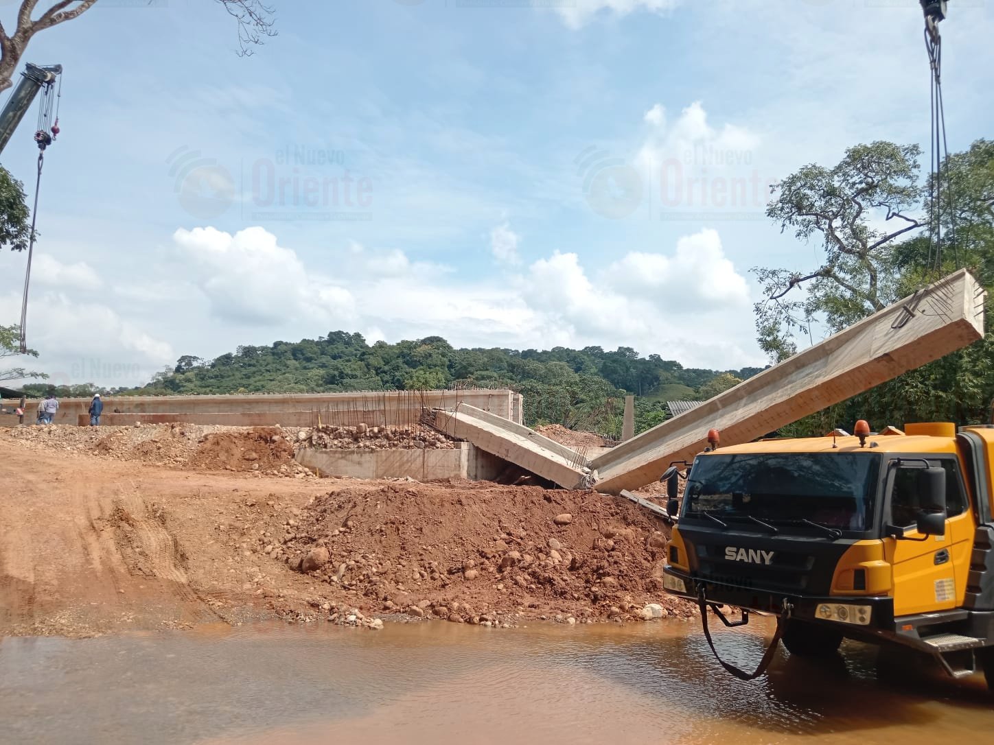 ROTURA DE SECCIÓN DE PUENTE EN CONSTRUCCIÓN NO FUE POR FALLA DE ...
